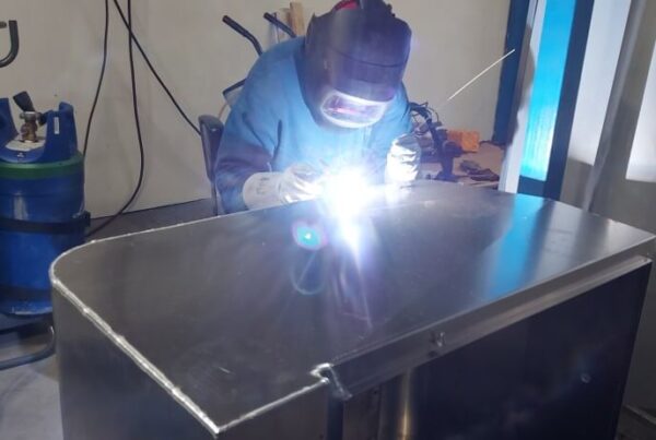 Svejsning i rustfast stål | Jarlstad Industries