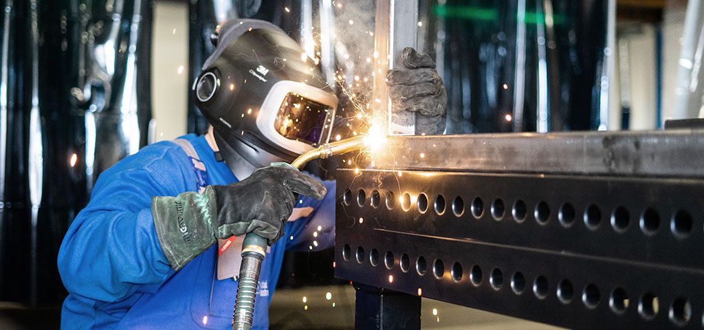 Hvornår skal man vælge MIG/MAG eller TIG-svejsning? Jarlstad Industries